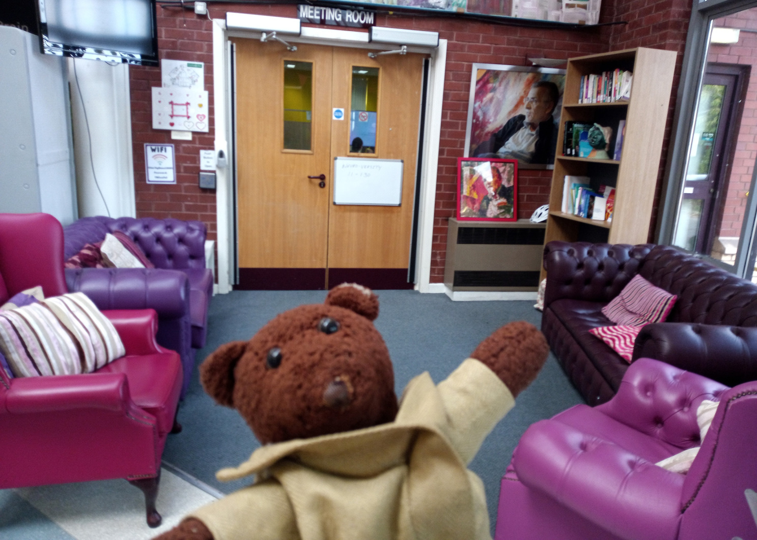 Famous teddy Bearsac visits Brain Charity's centre